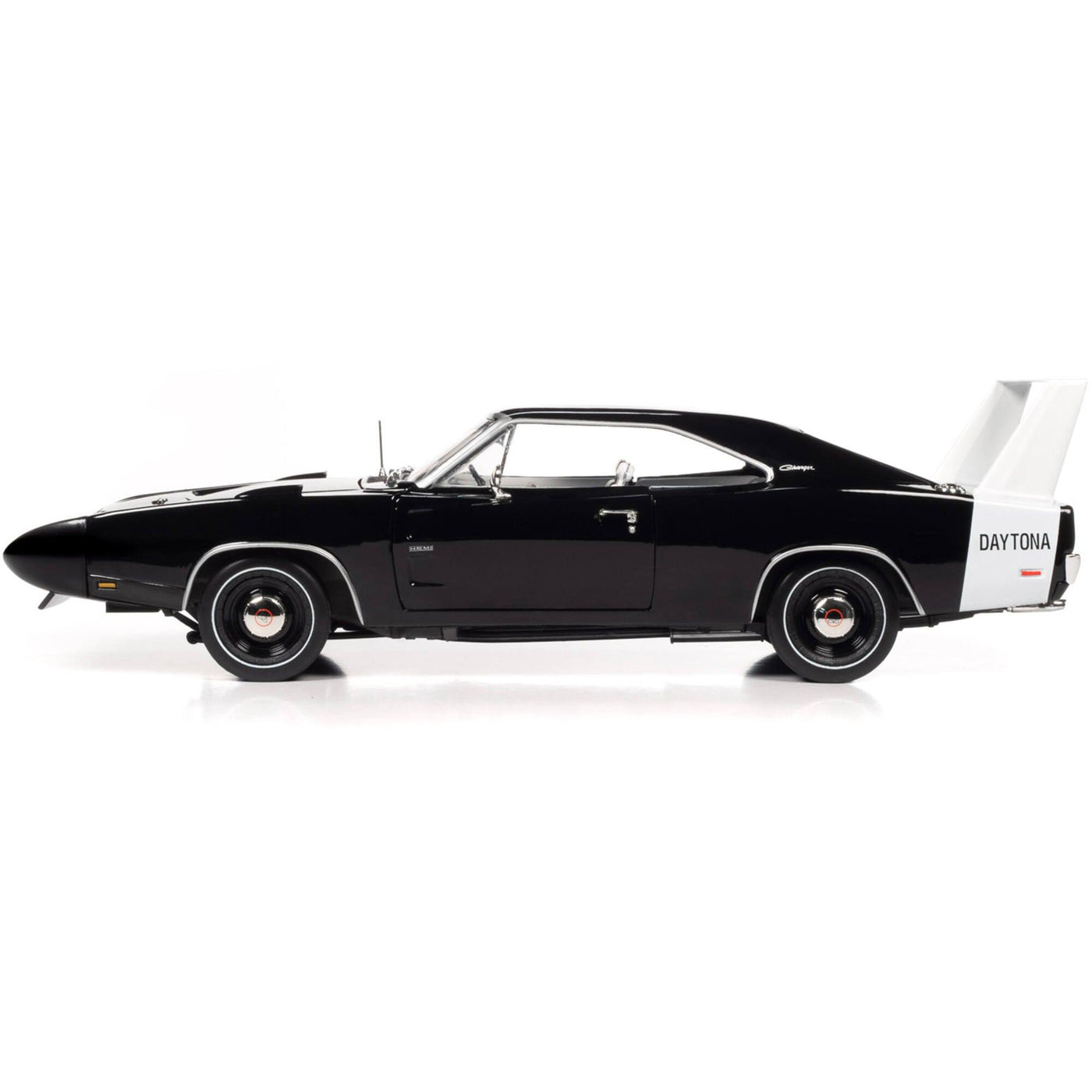 Auto World 1/18 Diecast Car - American Muscle Series 1969 Dodge Charger ...